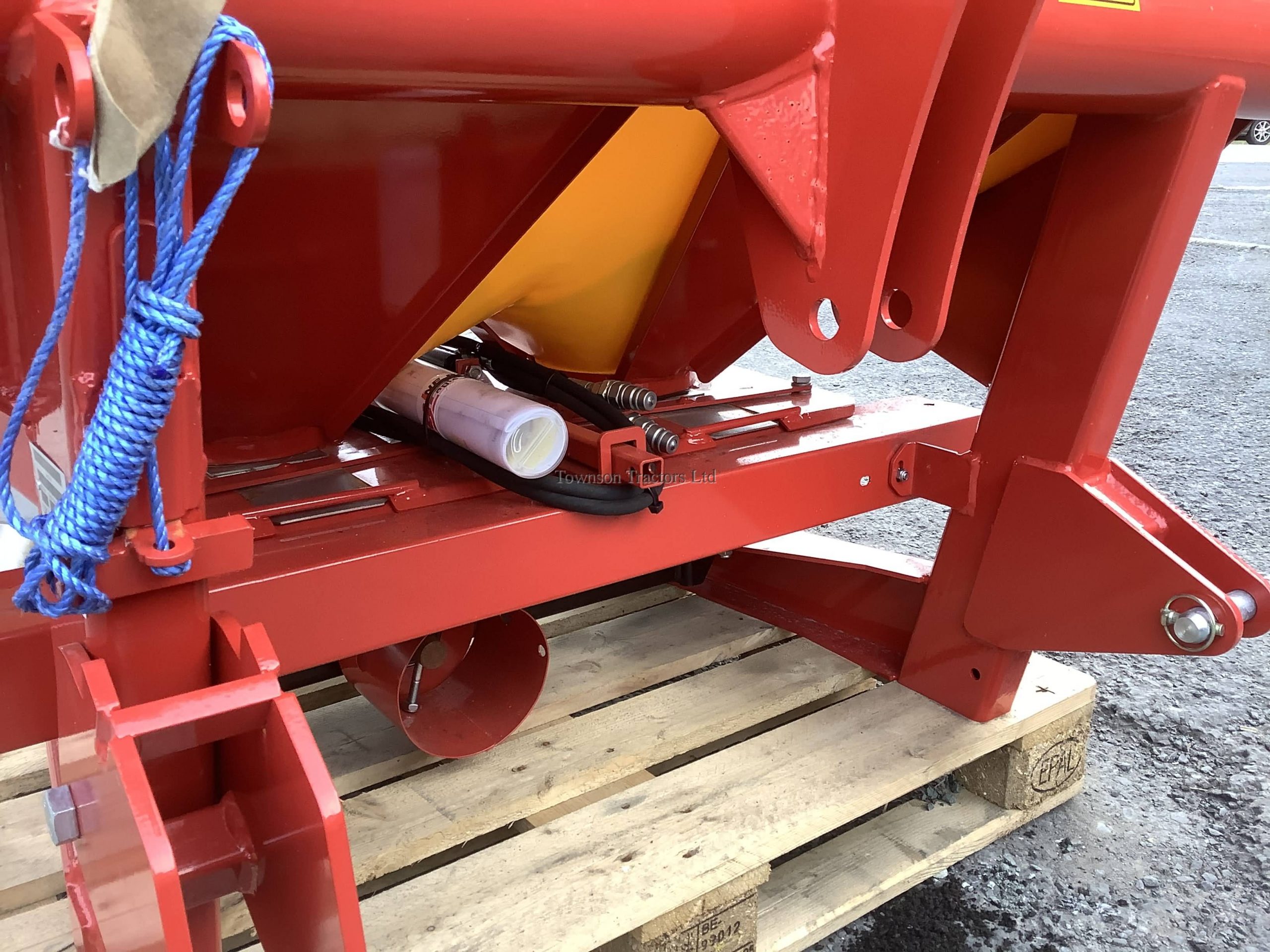 Teagle XT48 fert spreader - Townson Tractors