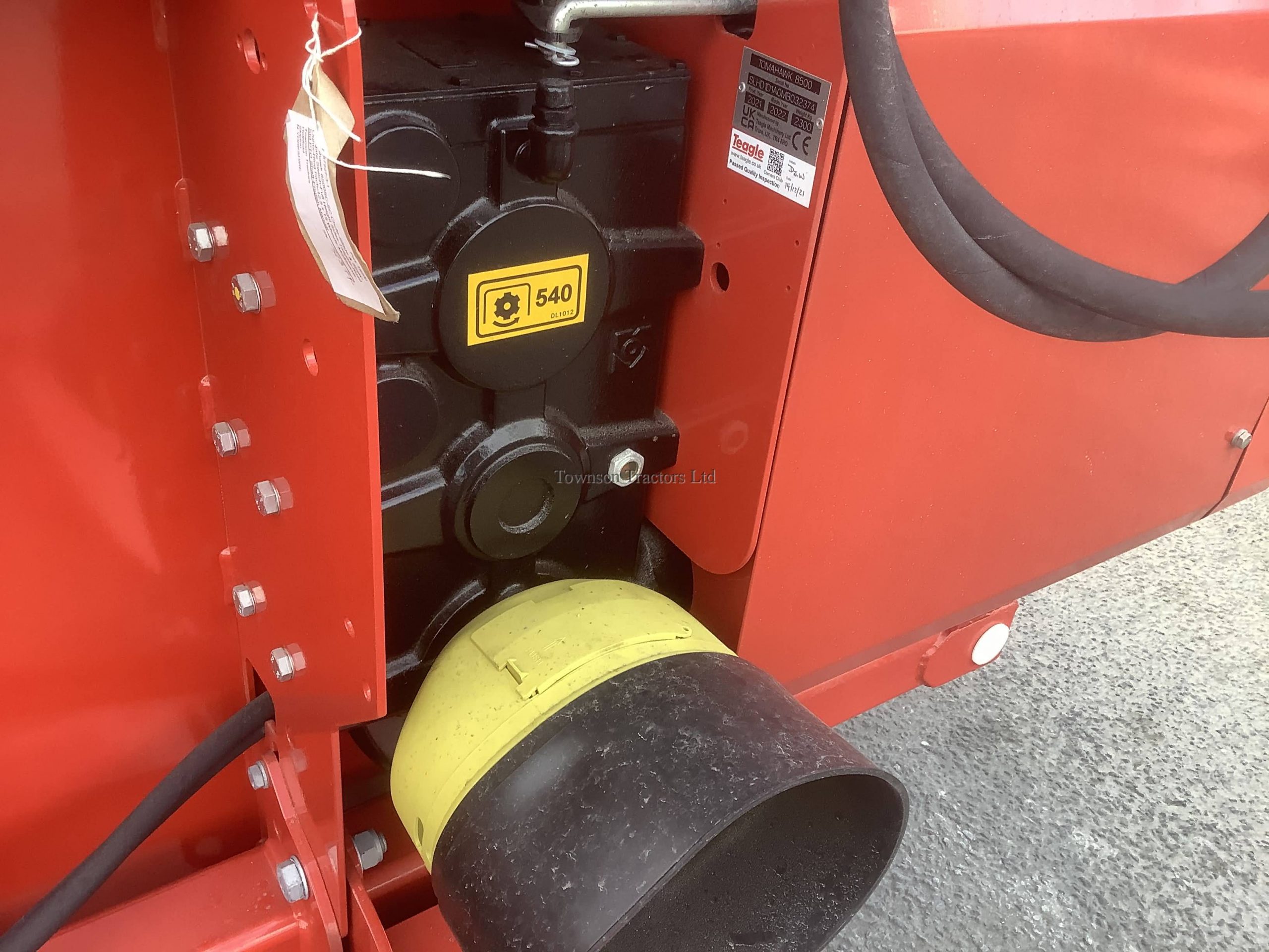 Teagle Tomahawk 8500 trailed bale processor - Townson Tractors