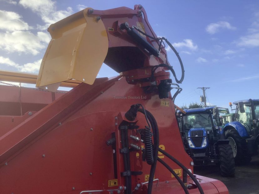 Teagle Tomahawk 8500 trailed bale processor - Townson Tractors