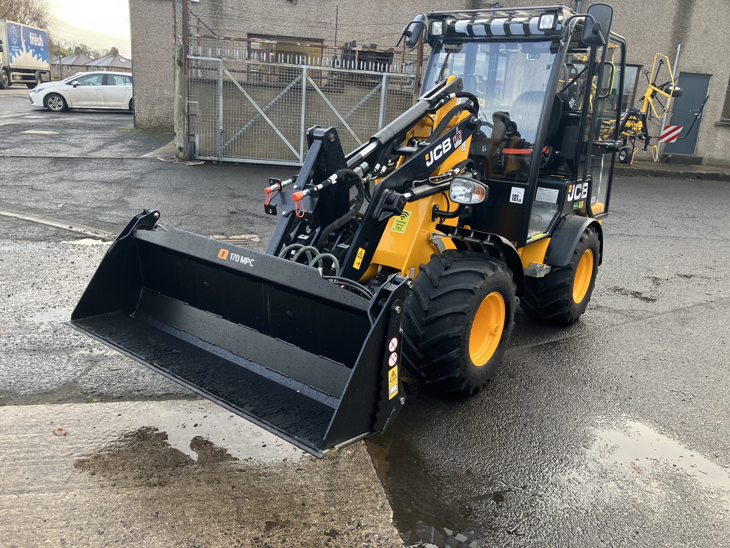 Alo Quicke 4 in 1 Bucket - Townson Tractors