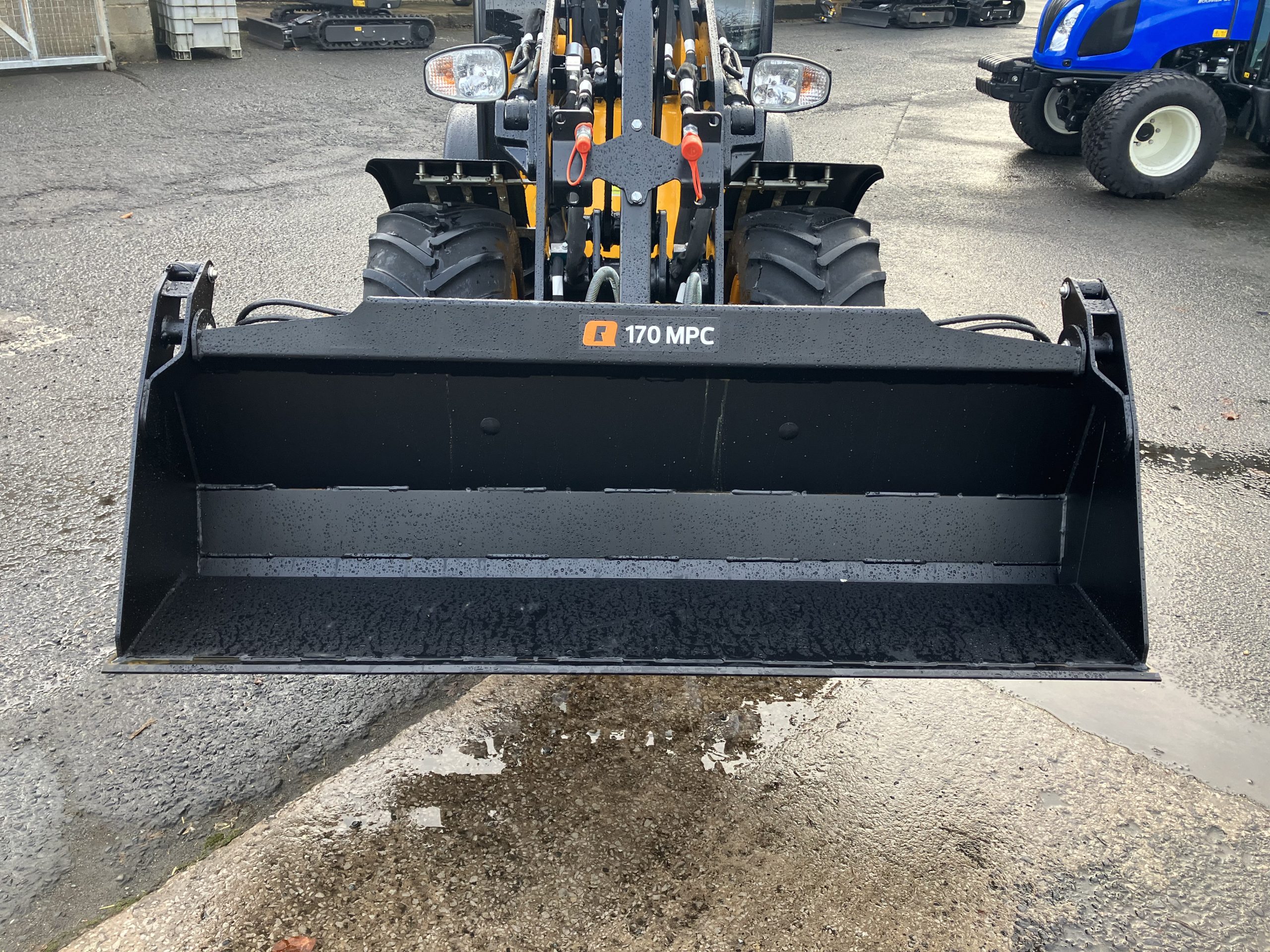 Alo Quicke 4 in 1 Bucket - Townson Tractors